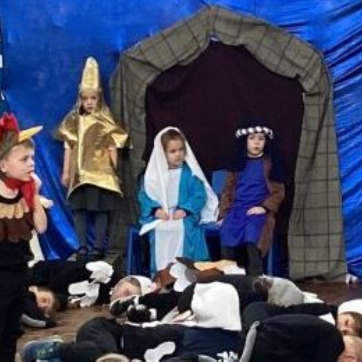 St James CE Primary School - Beautiful Christmas Nativity Performance!